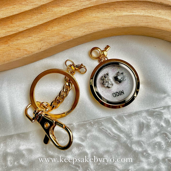 ASHES FOOT AND PALM STAR GLASS LOCKET - Keepsake by Ryo