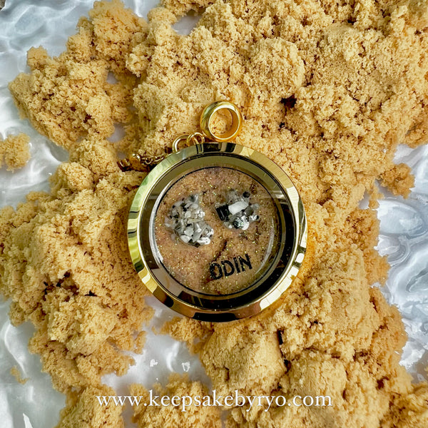 ASHES FOOT AND PALM STAR GLASS LOCKET - Keepsake by Ryo
